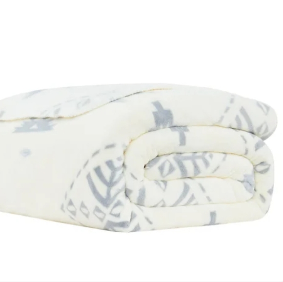 Pendleton | Bedding | Pendleton Fleece Throw Blanket 5 By 70 Hard White ...